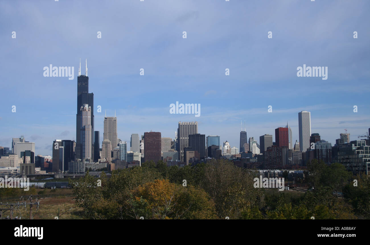 modern architecture of the Chicago skyline including skyscrapers Willis ...