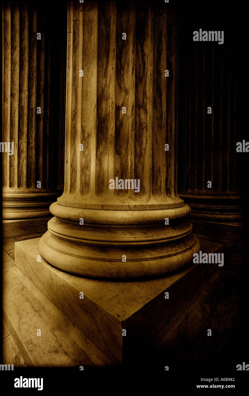 Altered columns hi-res stock photography and images - Alamy