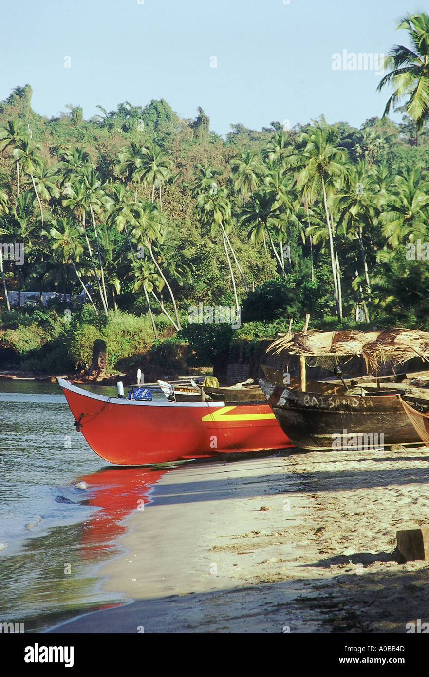 Colorful beaches goa hi-res stock photography and images - Alamy