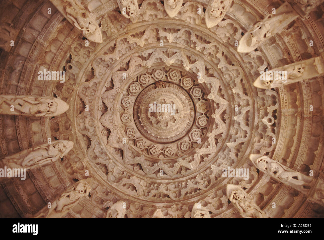 Beautifully carved ceiling at the Ranakpur Jain Temple, Udaipur ...
