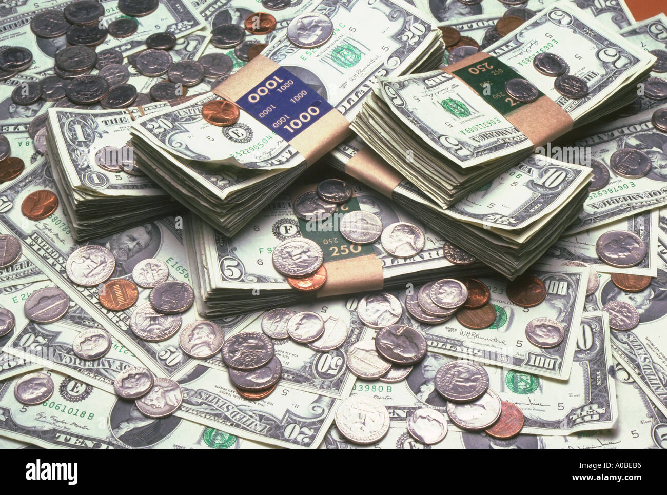 U currency and coin Stock Photo - Alamy