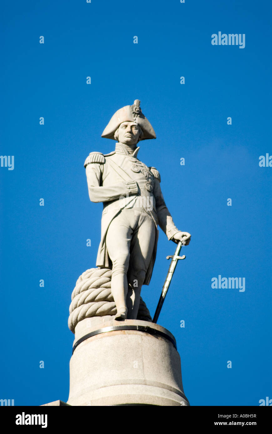 Statue of Nelson on top of Nelson's Column in Trafalgar Square, London ...