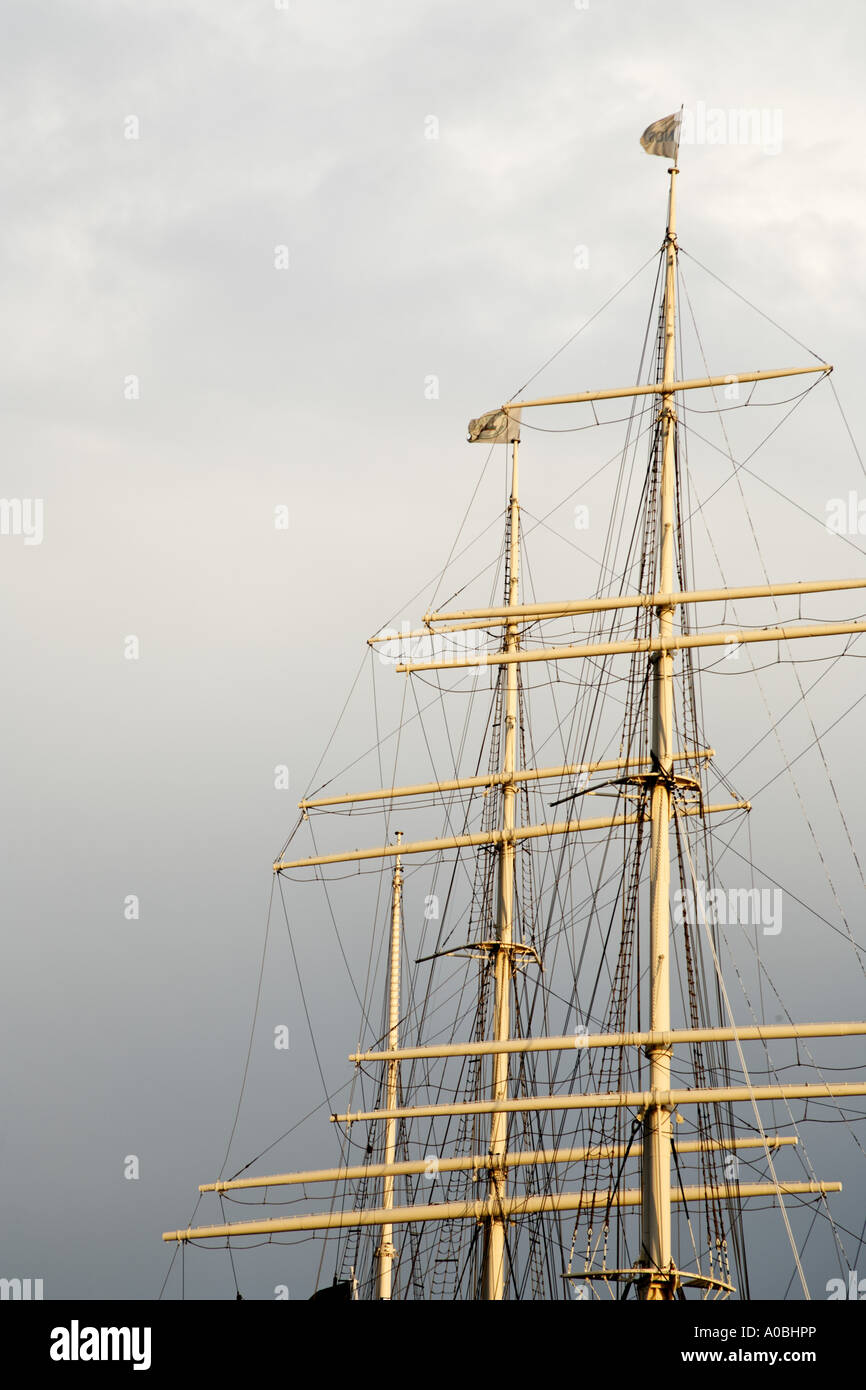 The full rigged ship rickmer rickmers hi-res stock photography and ...