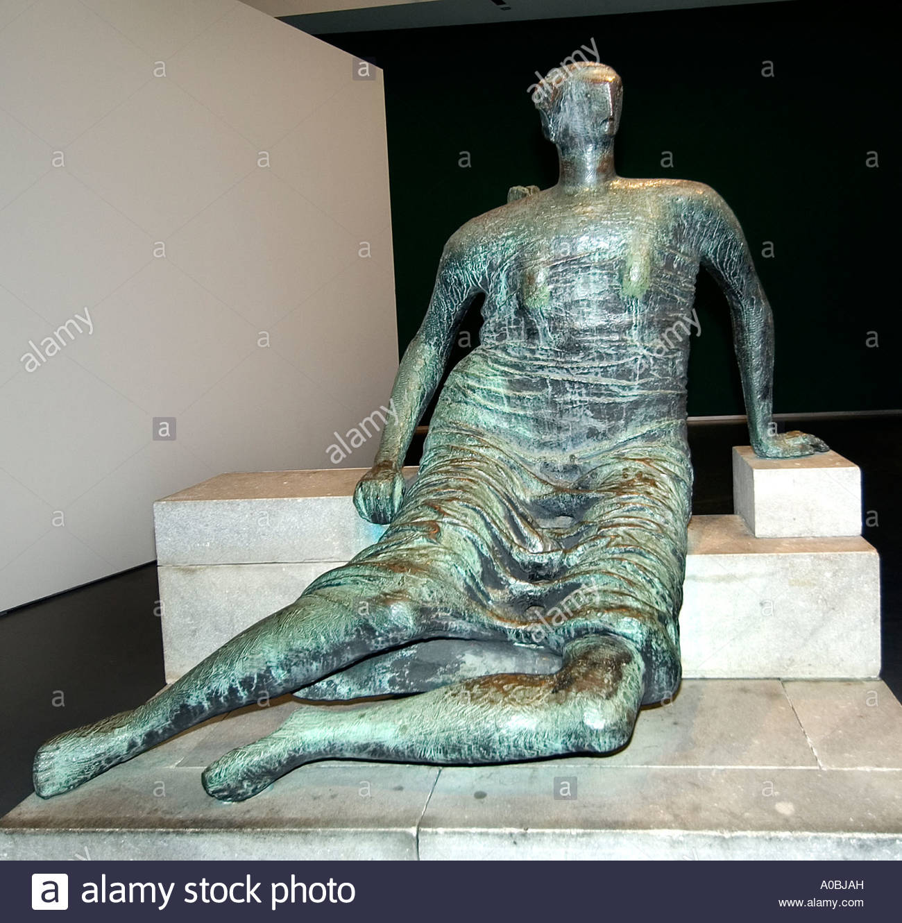 Henry Spencer Moore Stock Photos & Henry Spencer Moore Stock Images - Alamy