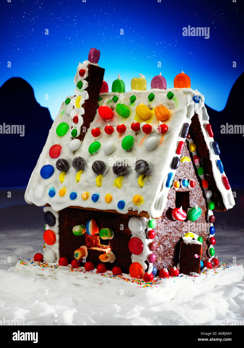 Fairy tale cake hi-res stock photography and images - Alamy