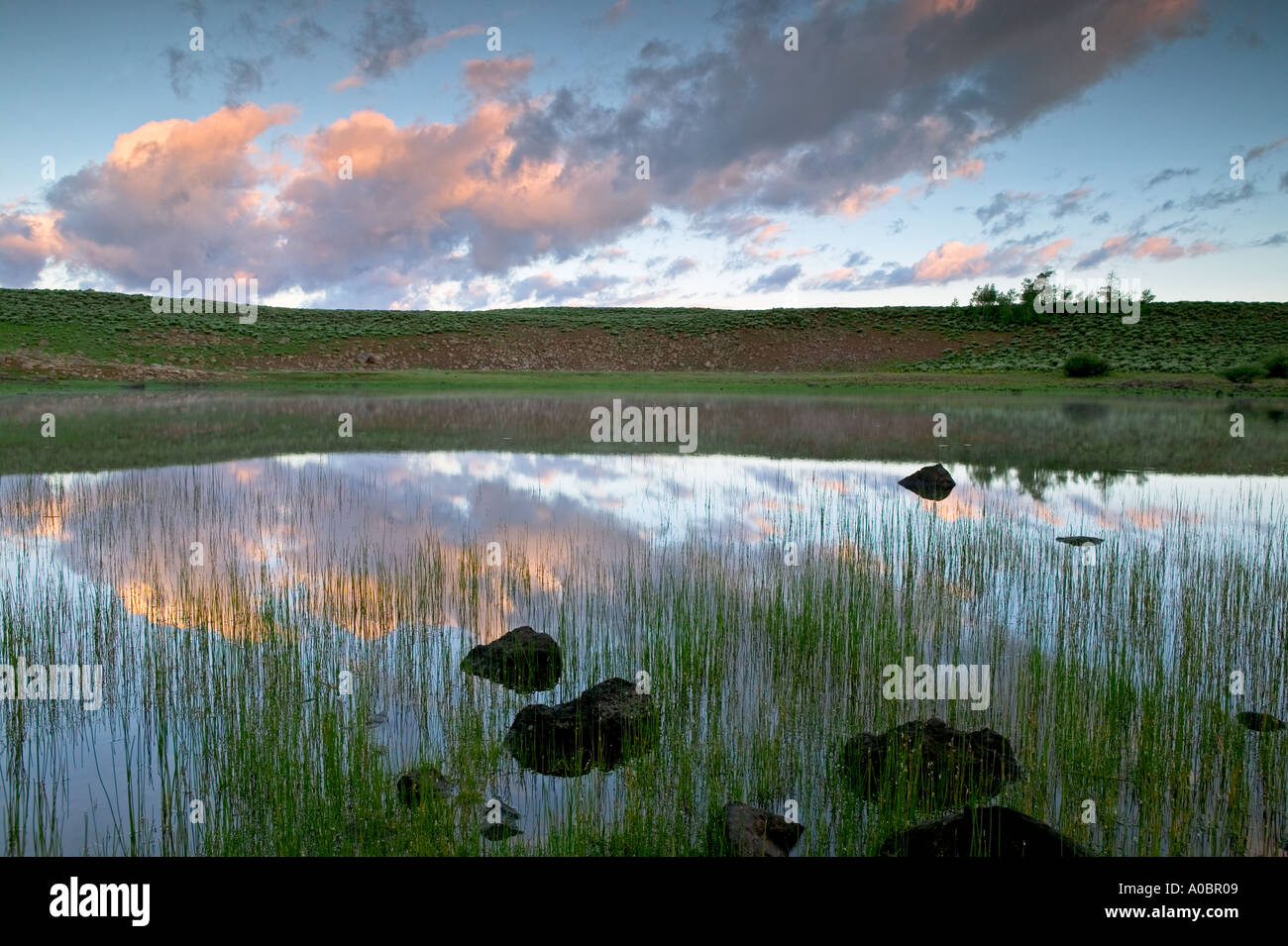 Small lakes in oregon hi-res stock photography and images - Alamy