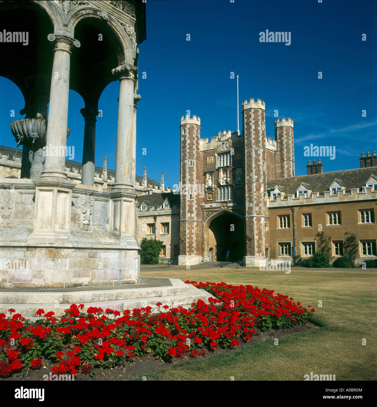 Trinity college gate house hi-res stock photography and images - Alamy