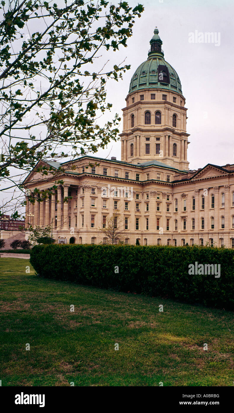 Kansas capitol dome hi-res stock photography and images - Alamy