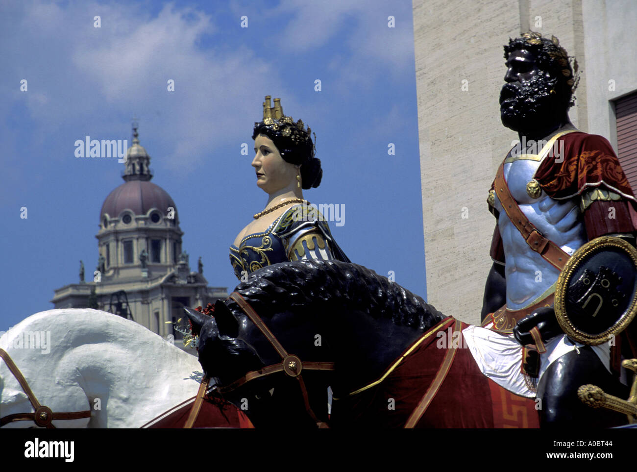 Mata and grifone hi-res stock photography and images - Alamy