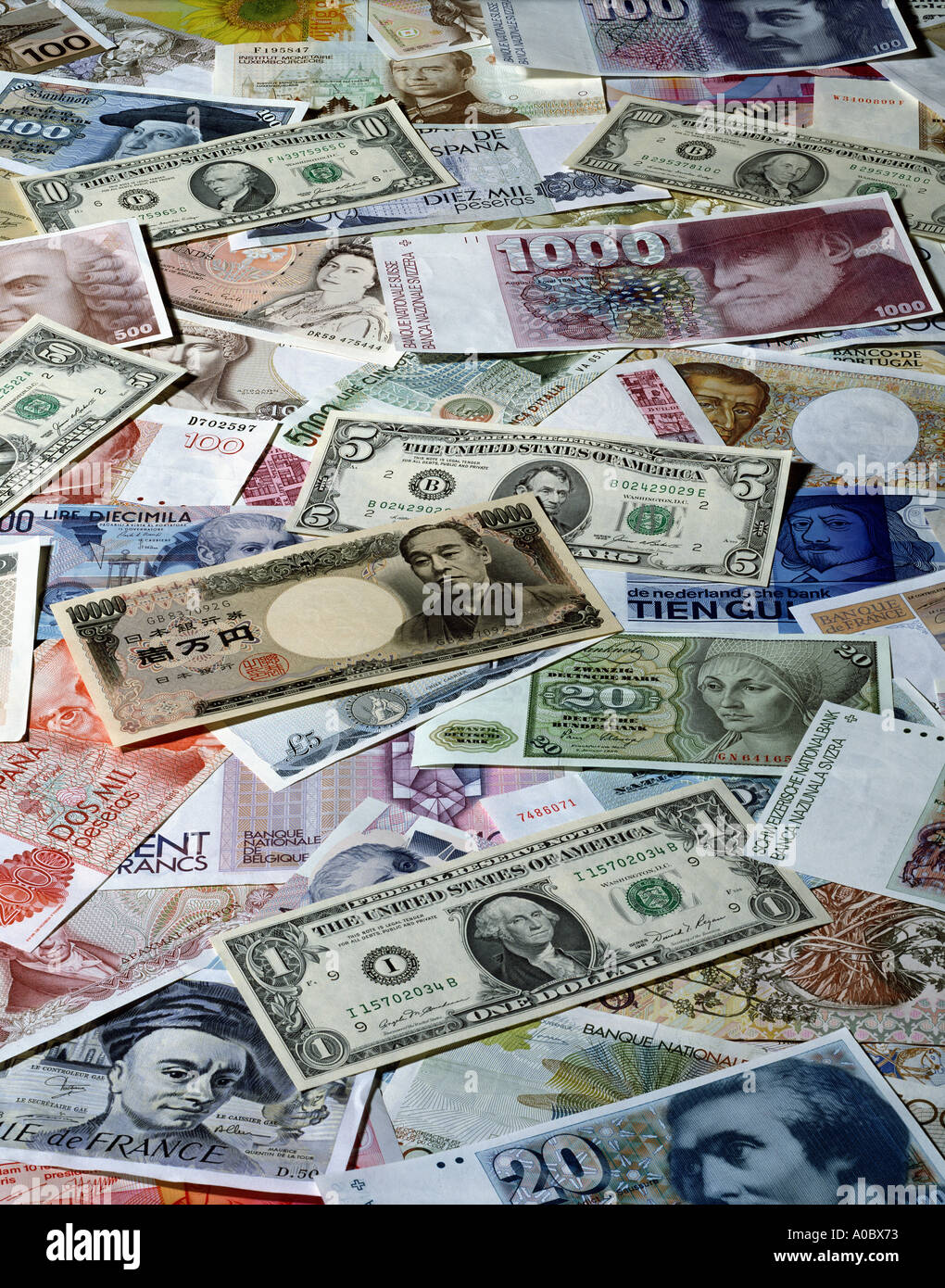 BACKGROUND WITH INTERNATIONAL CURRENCIES BANKNOTES Stock Photo - Alamy