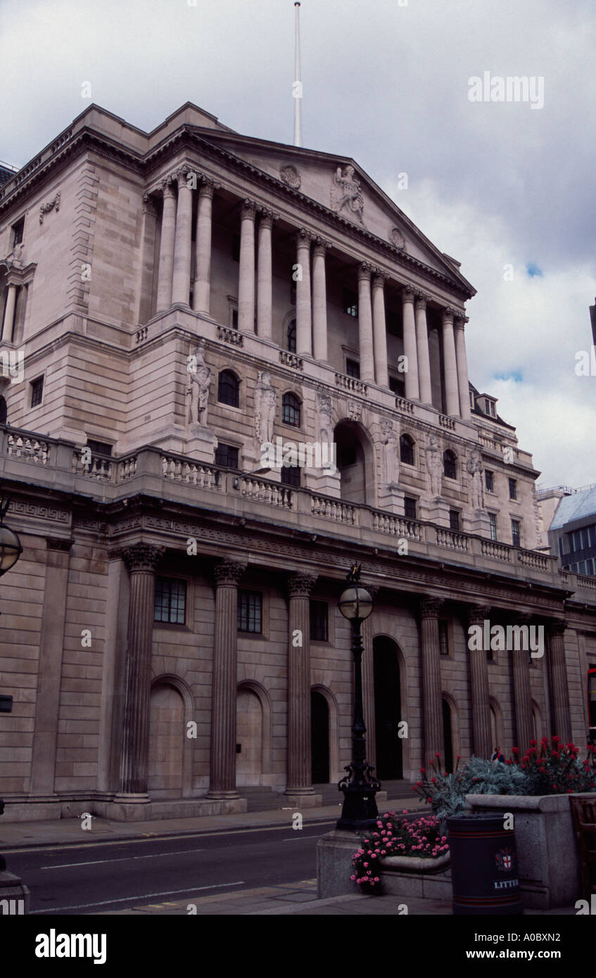 The Bank of England, Threadneedle Street, London, EC2, UK Stock Photo ...