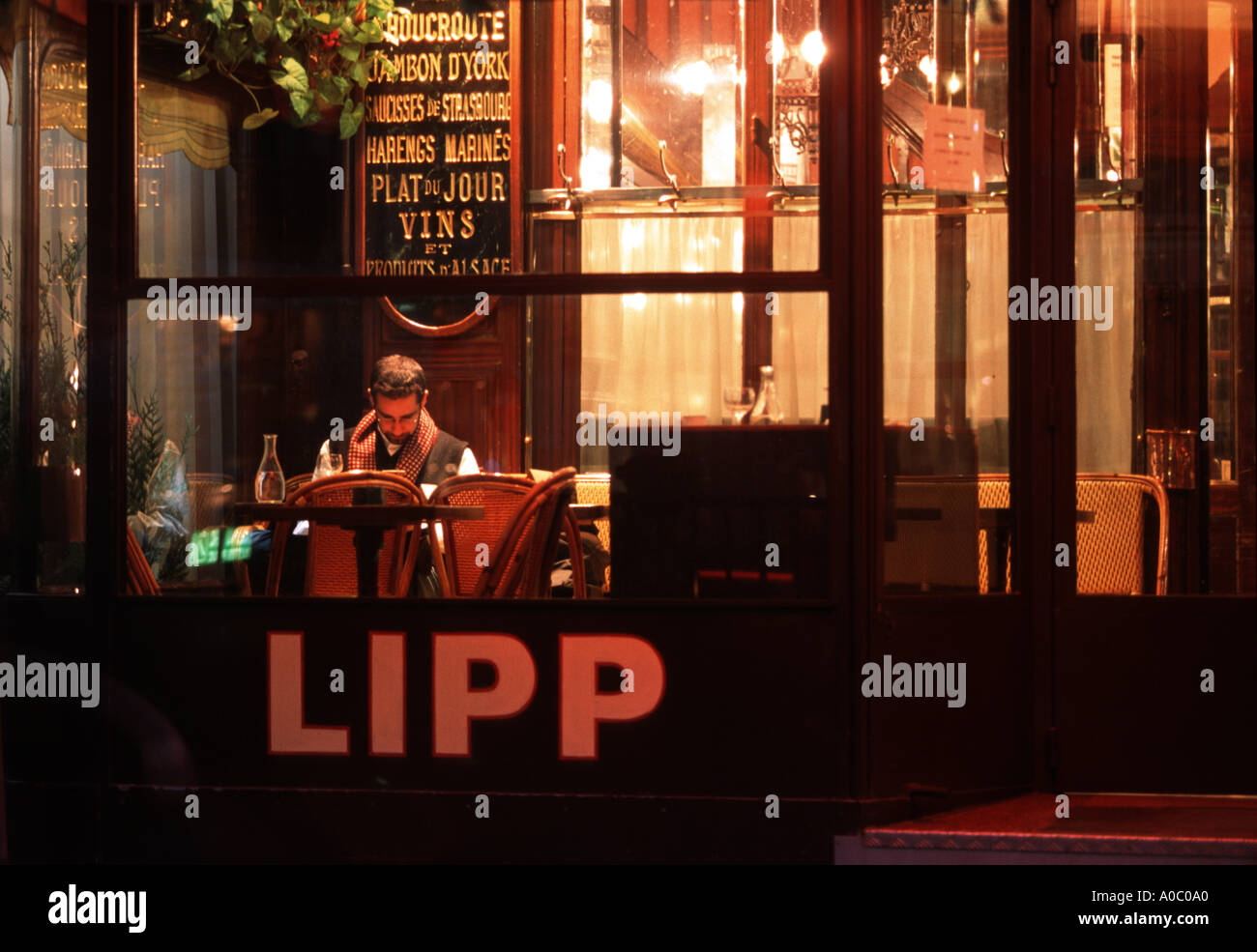 BRASSERIE LIPP IN PARIS Stock Photo - Alamy