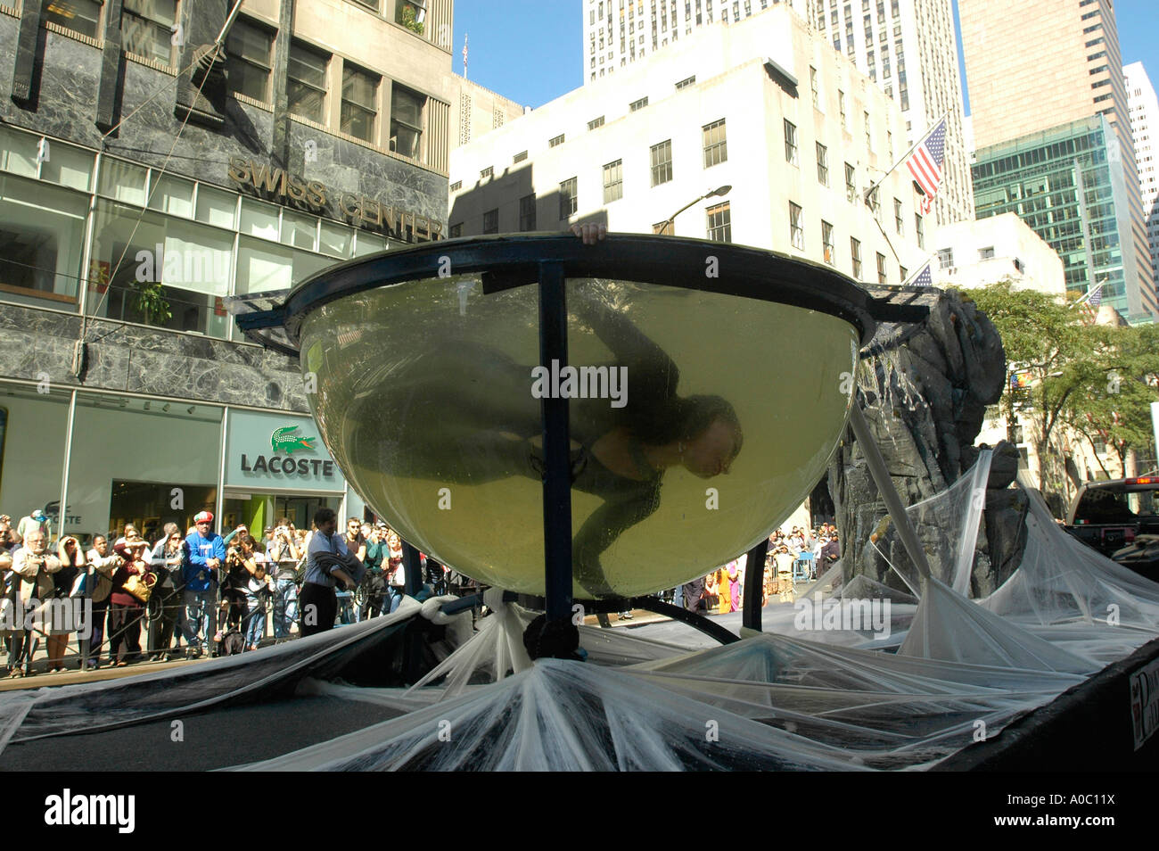 Fish parade float hi-res stock photography and images - Alamy