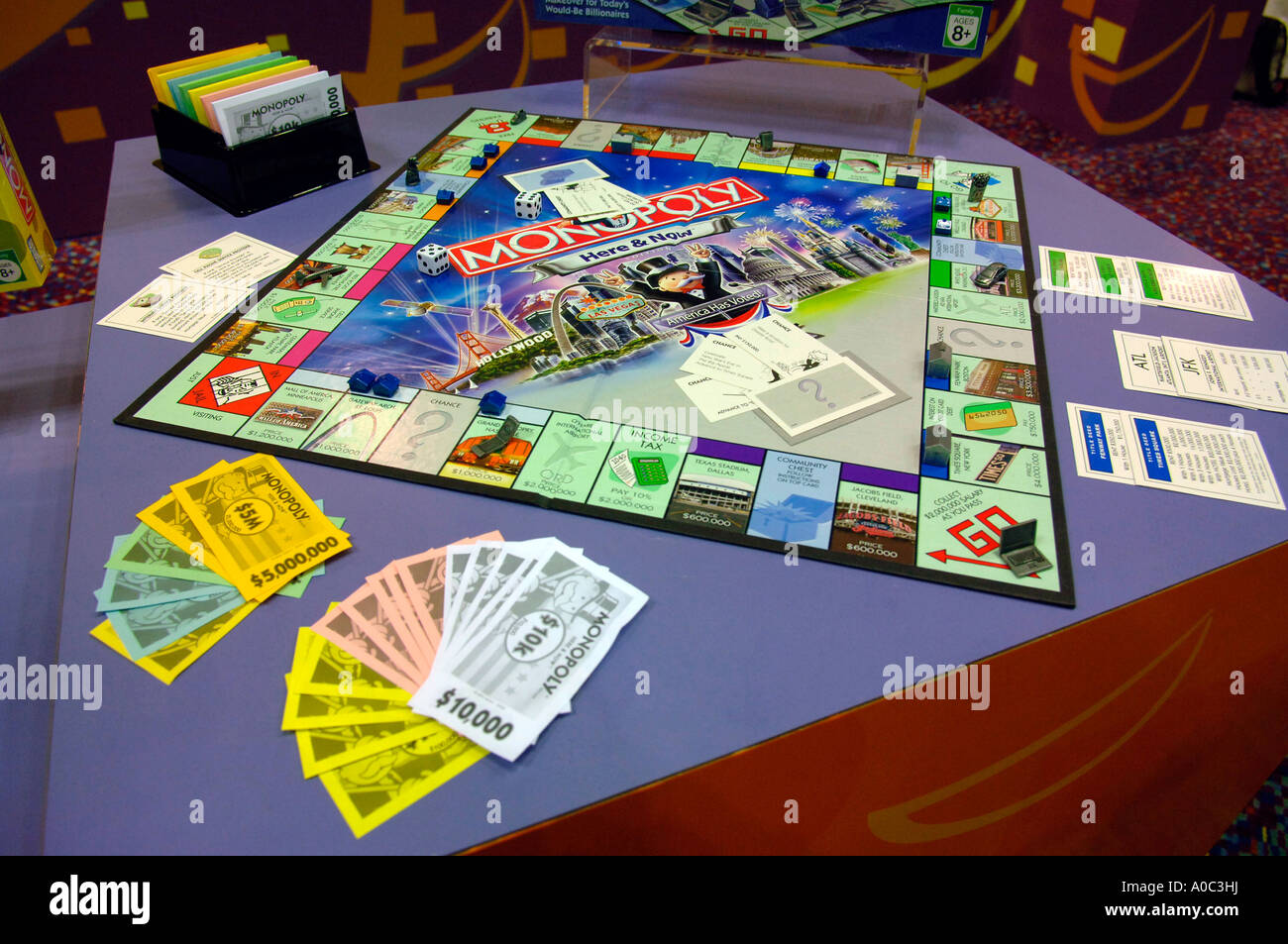 Monopoly game america hi-res stock photography and images - Alamy