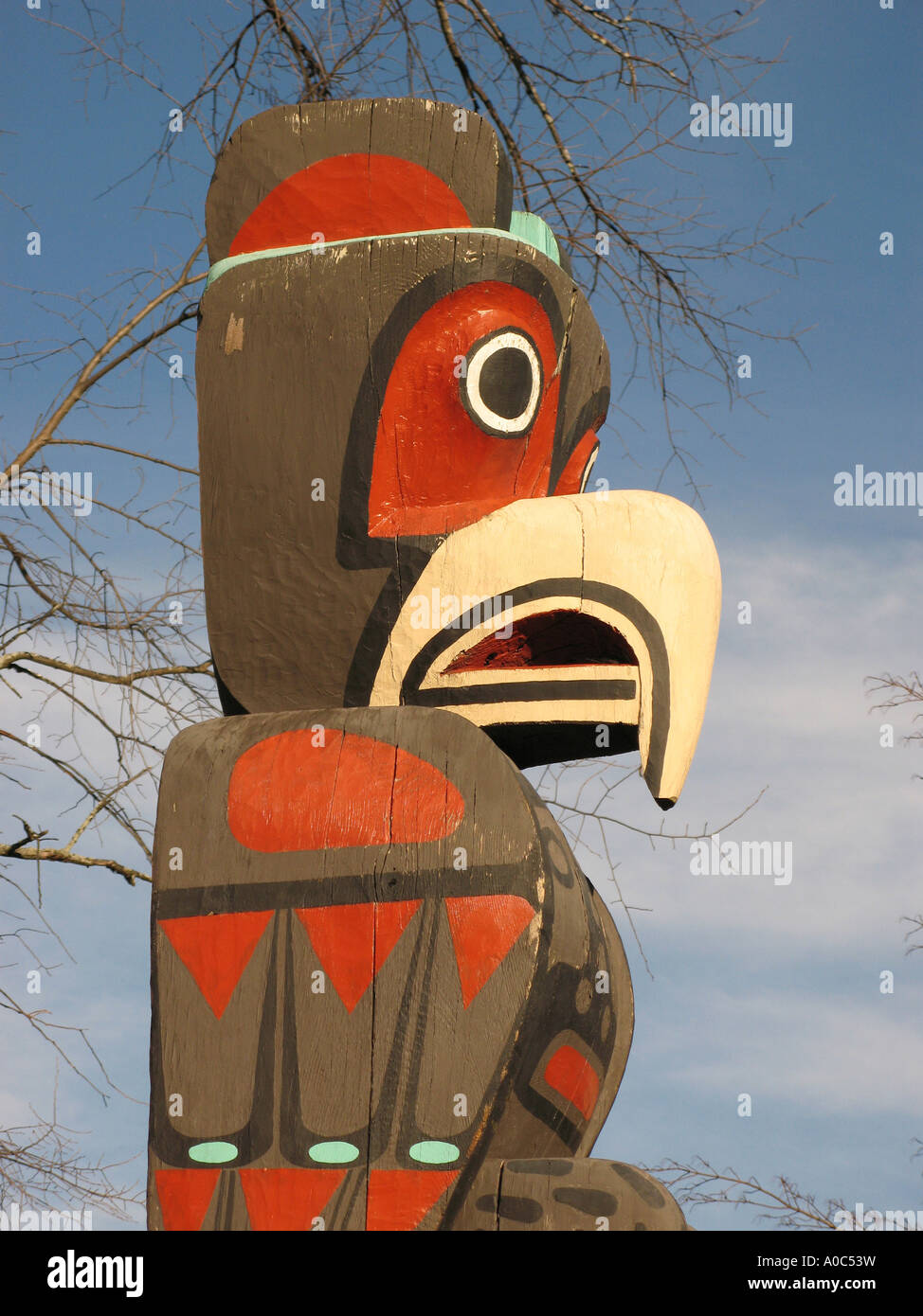 Haida totem pole hi-res stock photography and images - Alamy
