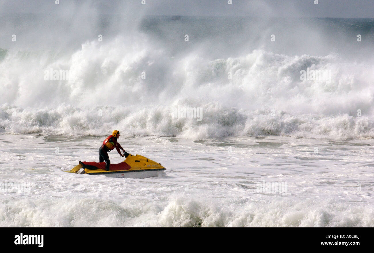 Tow in surfing cribbar wave hi-res stock photography and images - Alamy