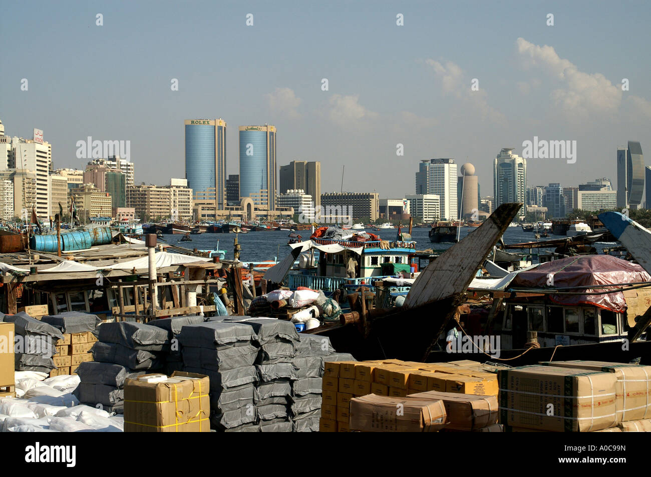 Lighterage hi-res stock photography and images - Alamy