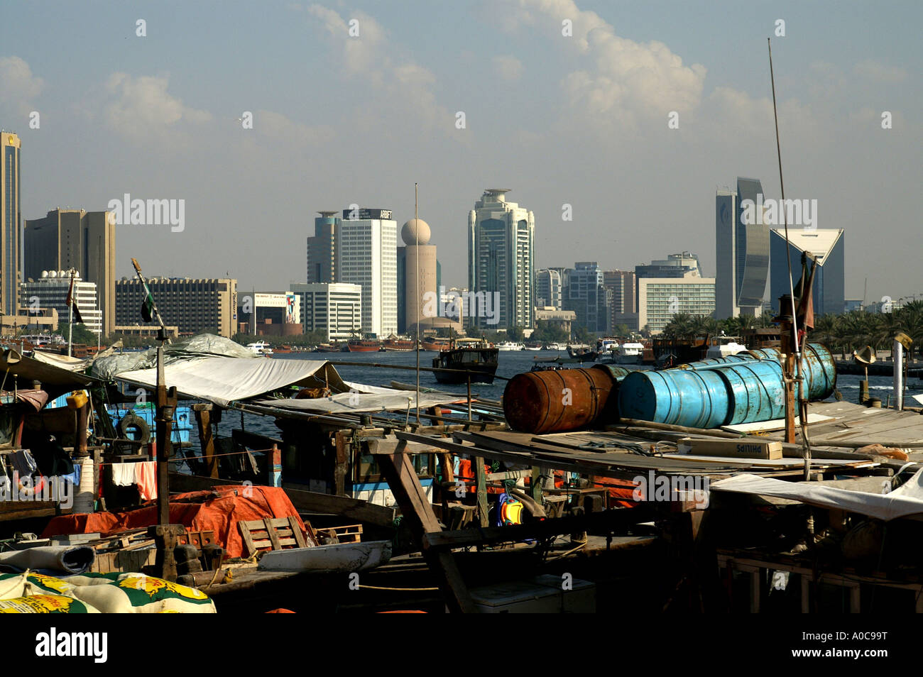 Lighterage hi-res stock photography and images - Alamy