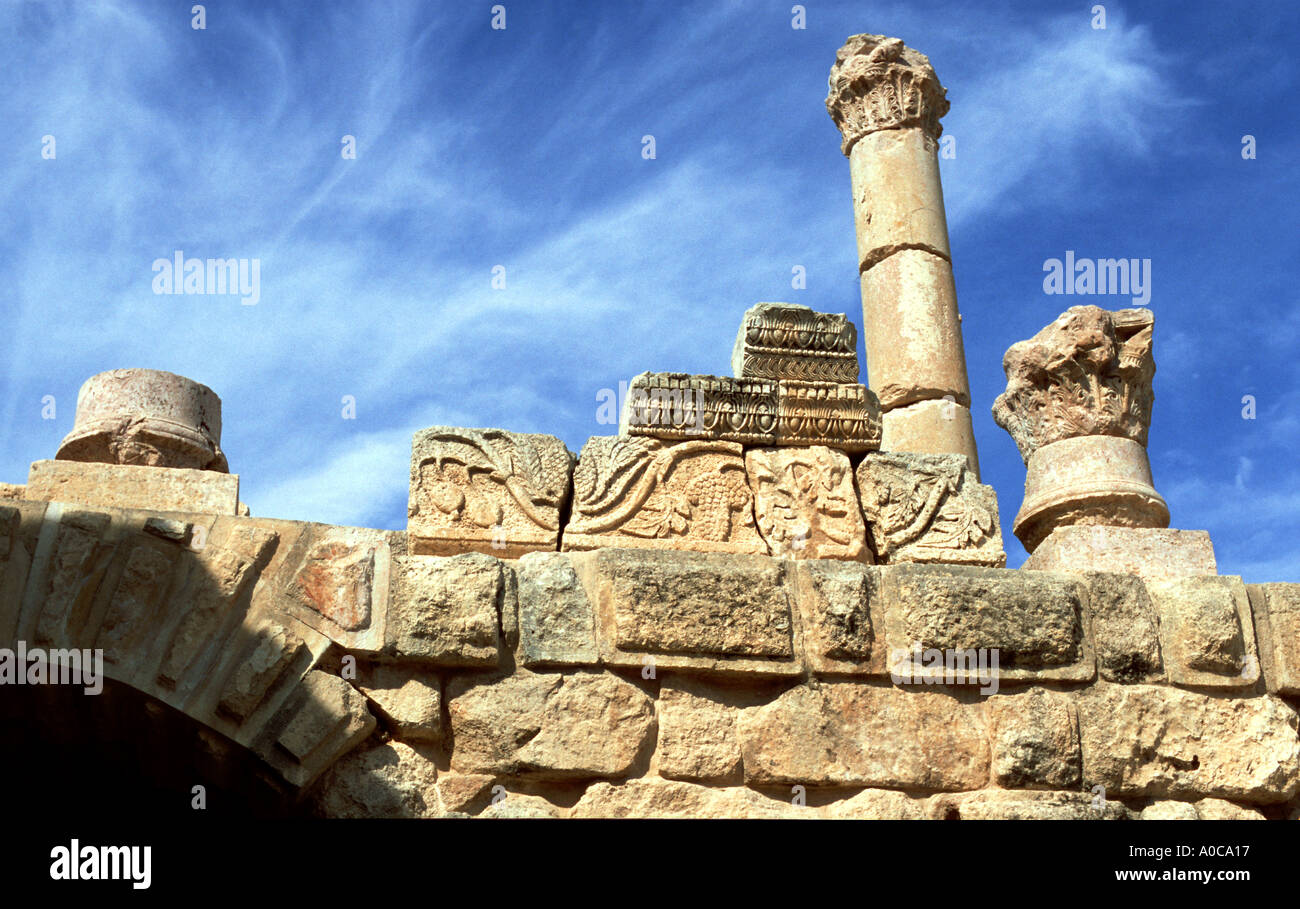 JORDAN the ruins of JERASH columns and arches column arch Roman ruins ...