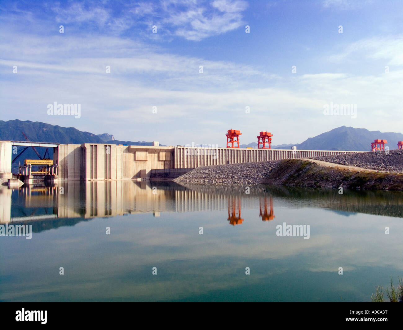 Dam yangtze river energy hi-res stock photography and images - Alamy