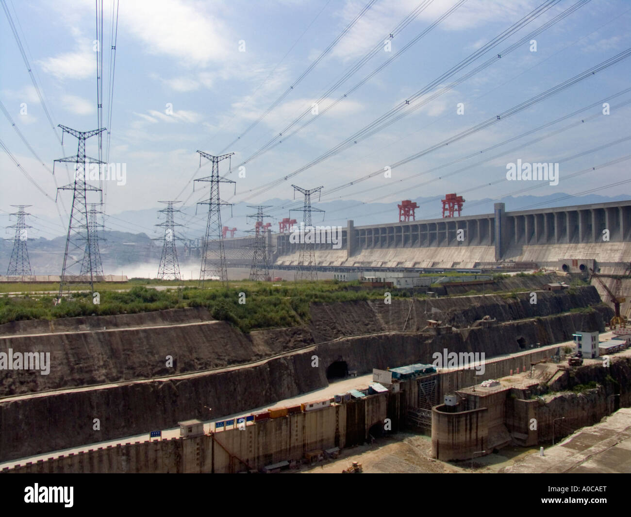 Three gorges dam construction hi-res stock photography and images - Alamy