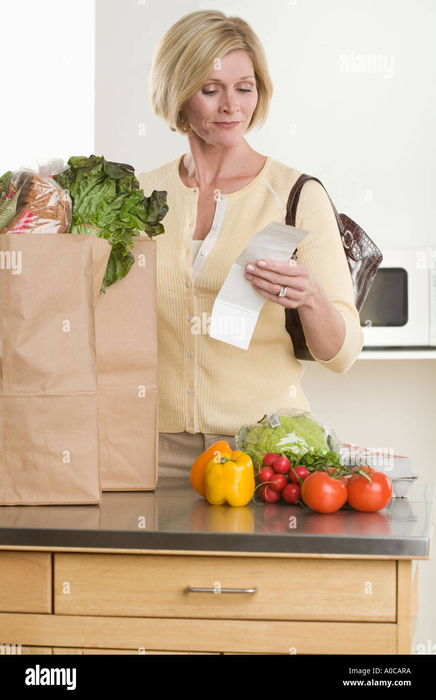 Grocery receipts hi-res stock photography and images - Alamy