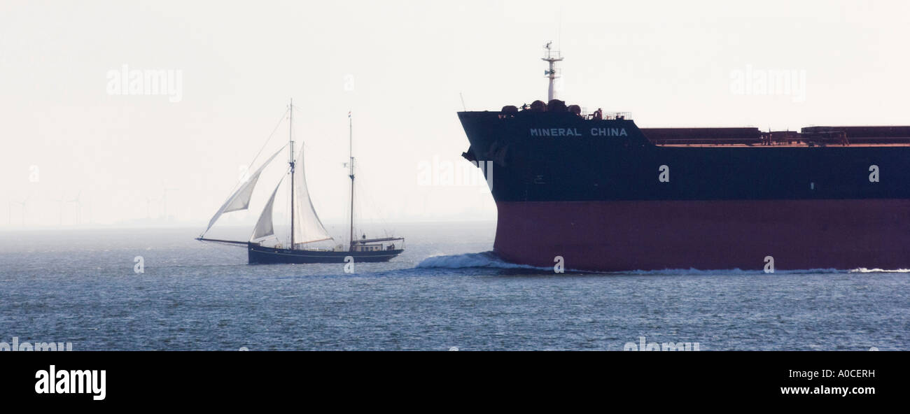 Europe trade shipping hi-res stock photography and images - Alamy