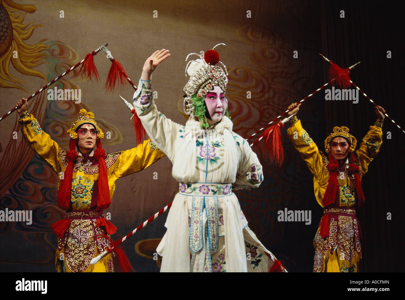 Peking opera performances hi-res stock photography and images - Alamy