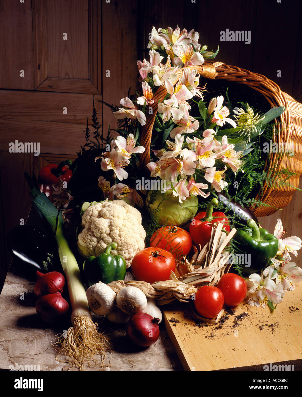 Organic vegetable display Stock Photo - Alamy