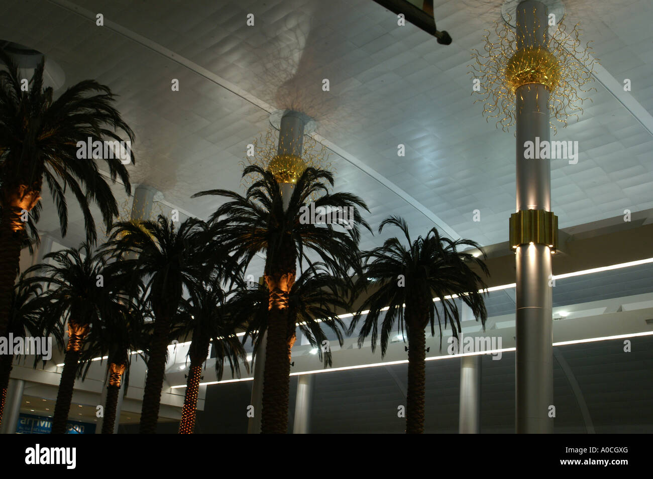 Dubai international airport main concourse and shopping mall Stock ...