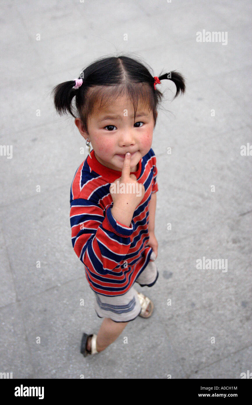 Child begging hi-res stock photography and images - Alamy
