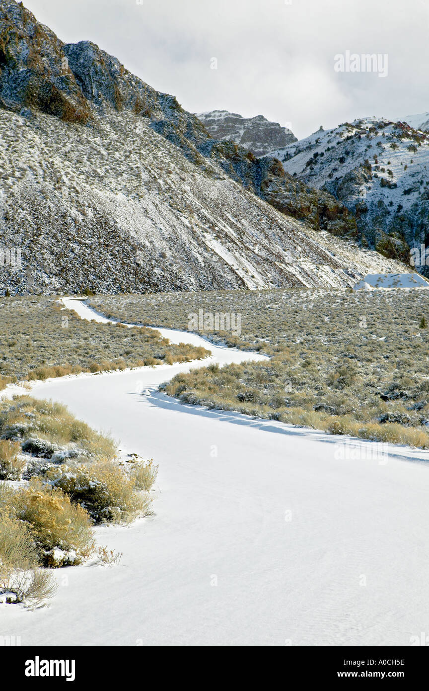 Road with Hart Mountain Warner Valley Oregon Stock Photo - Alamy