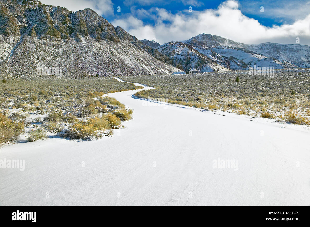 Road with Hart Mountain Warner Valley Oregon Stock Photo - Alamy