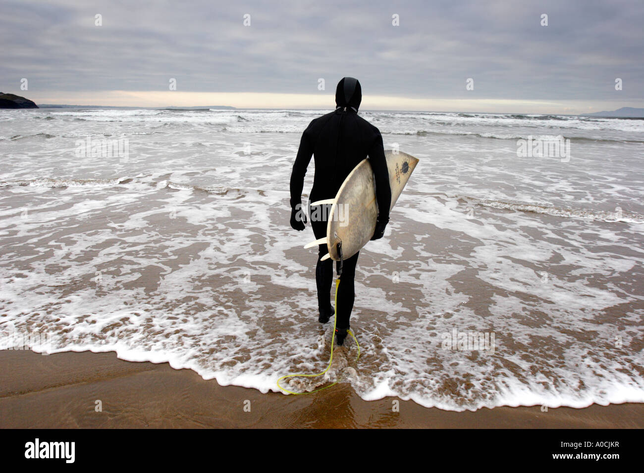 Surfer donegal hi-res stock photography and images - Alamy