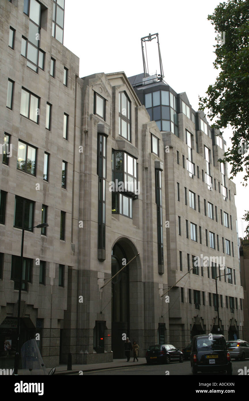 Saatchi advertising hi-res stock photography and images - Alamy