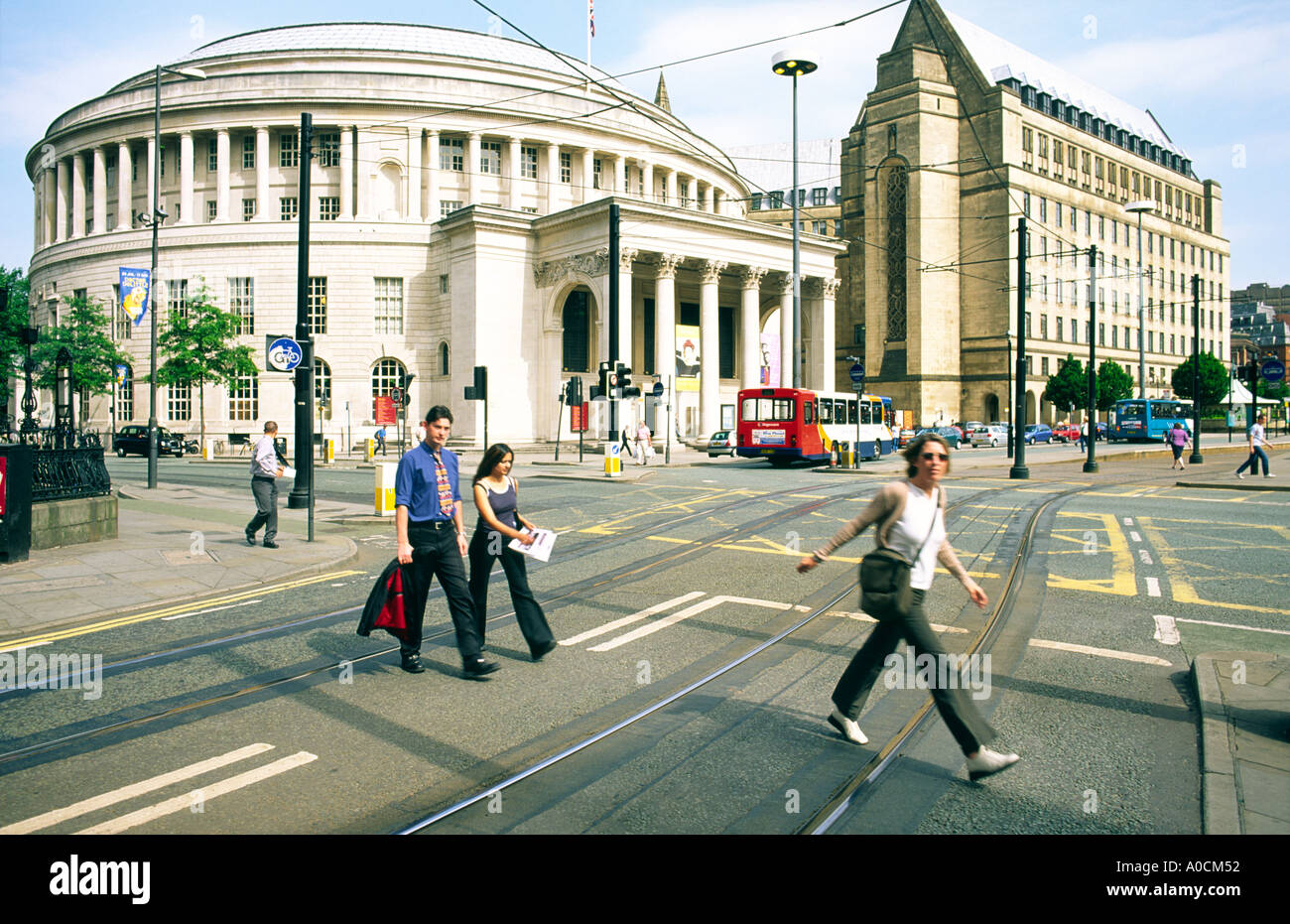 Manchester city centre. The Central Library and Theatre, round building ...