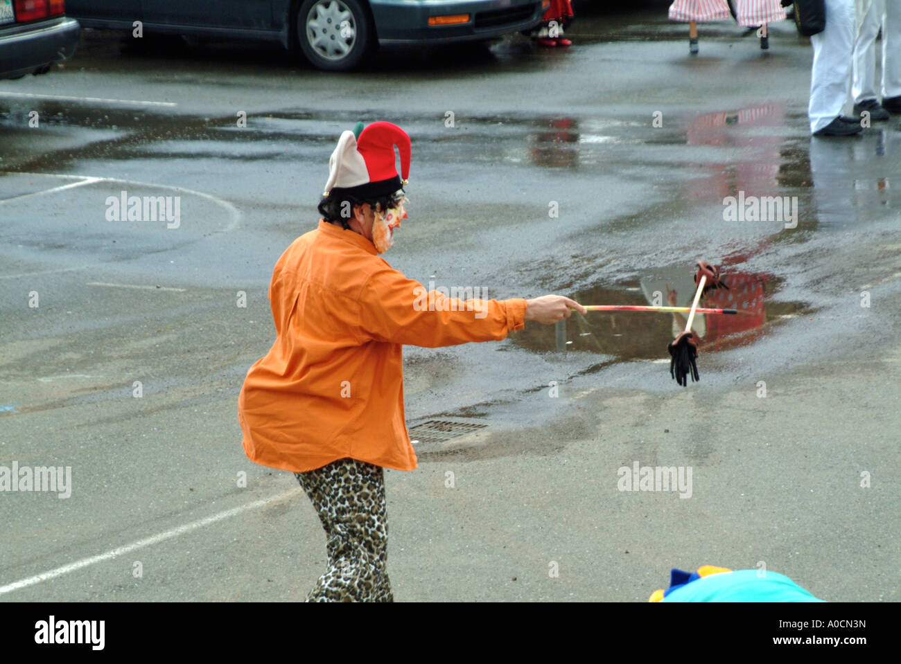 A clown pratices juggling before the annual Occidental California Fools ...