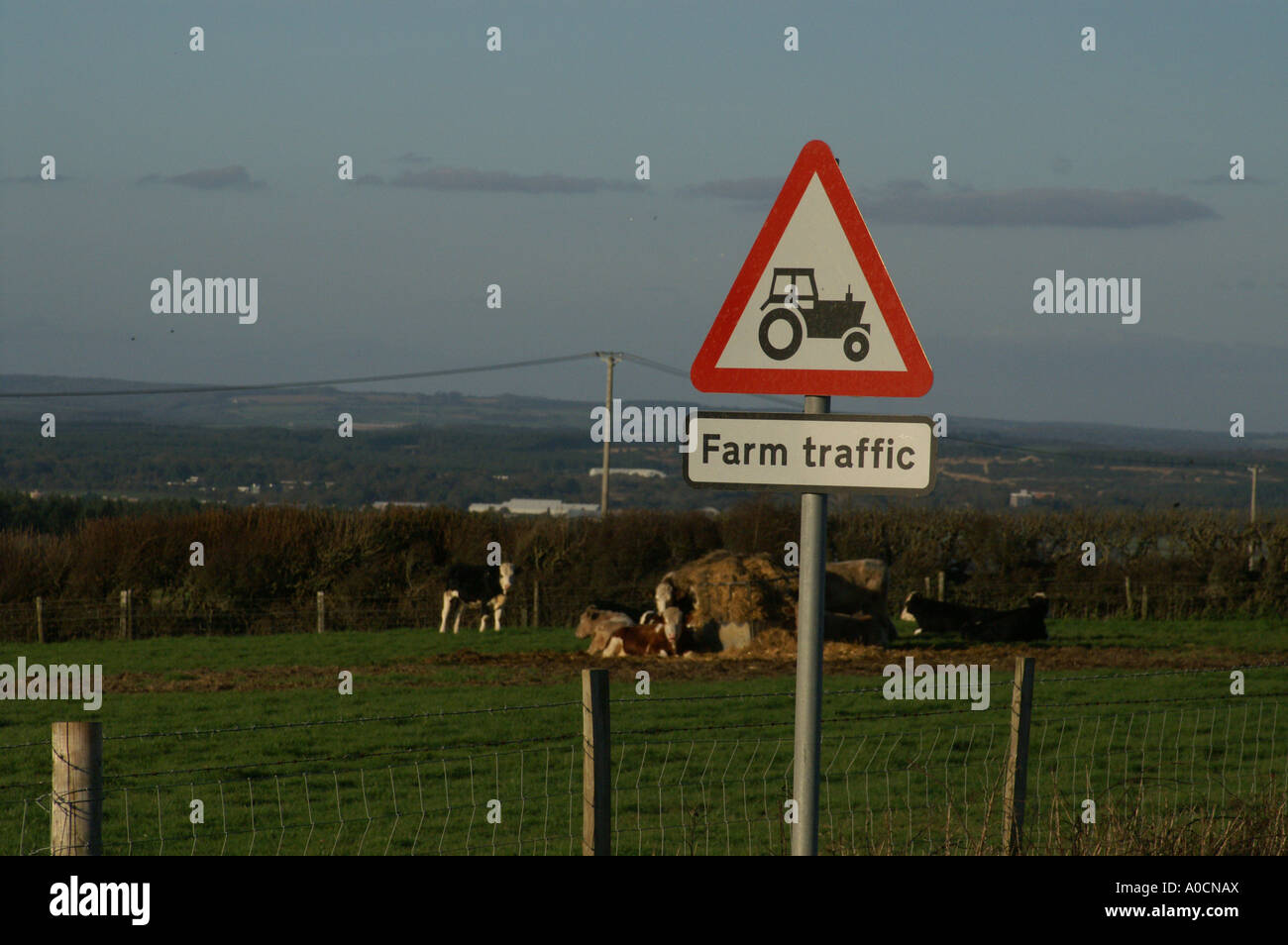 Road sign showing a farm tractor Stock Photo - Alamy
