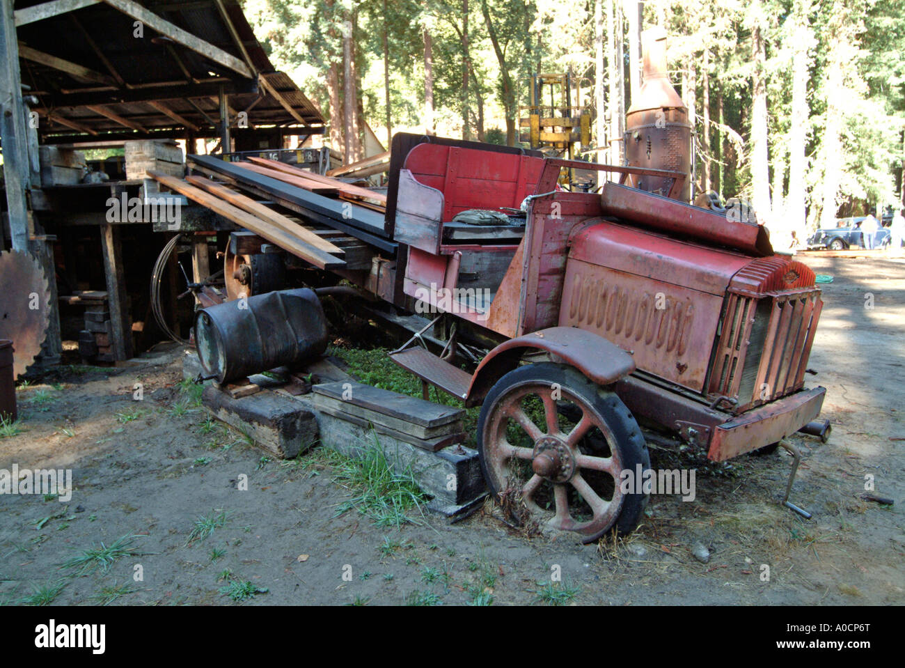 Antique lumber truck hi-res stock photography and images - Alamy