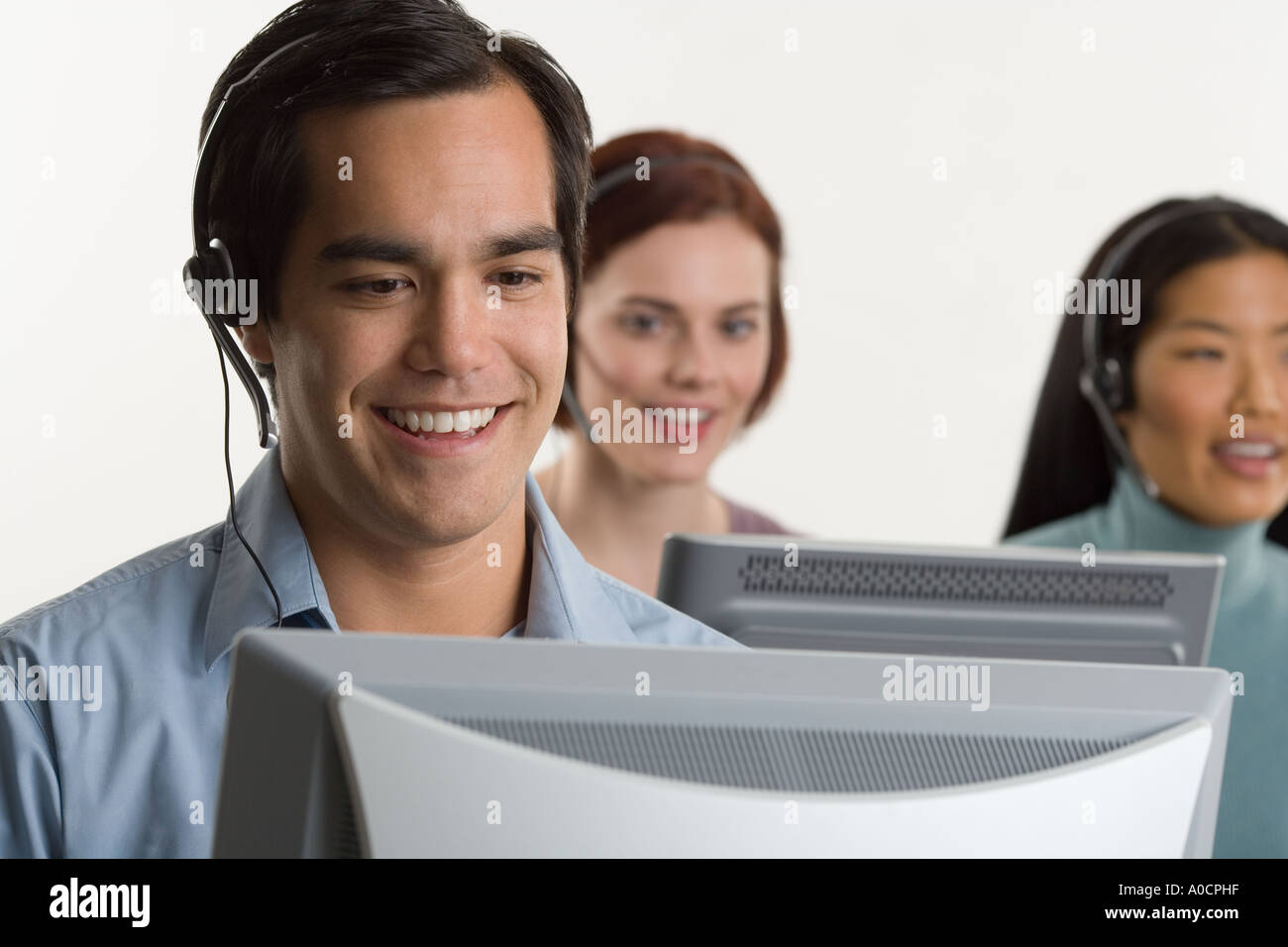 Headsets and workers hi-res stock photography and images - Alamy