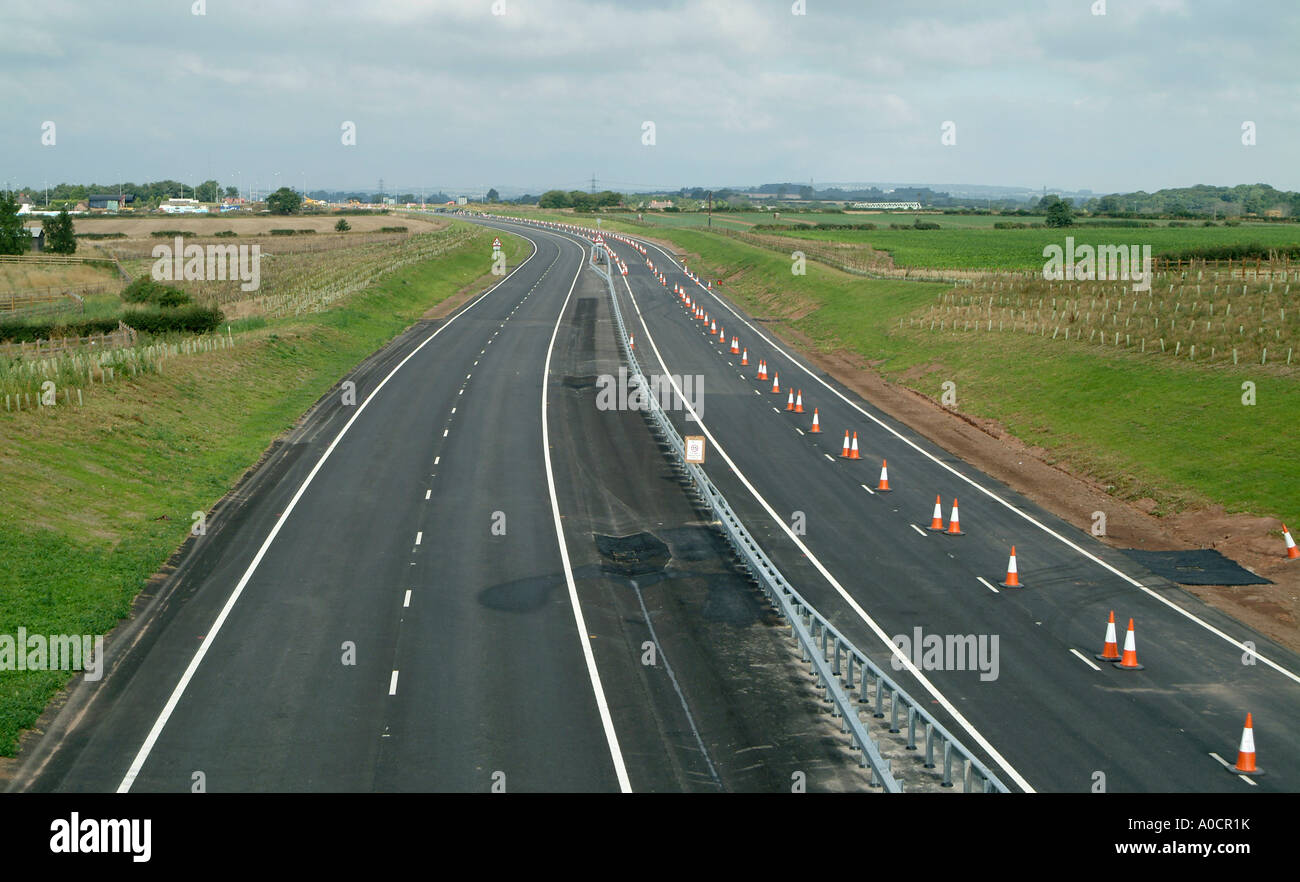 Uk empty ring road hi-res stock photography and images - Alamy