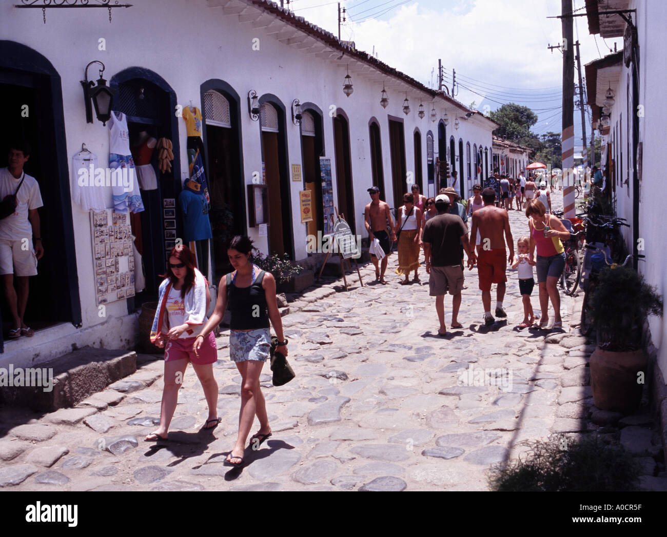Street lamps brazil hi-res stock photography and images - Alamy
