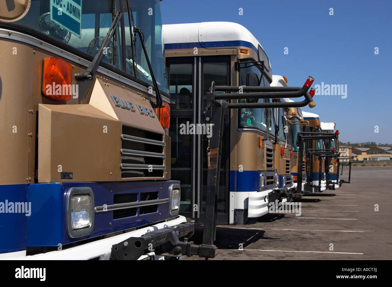 Campus Shuttle Bus High Resolution Stock Photography and Images - Alamy