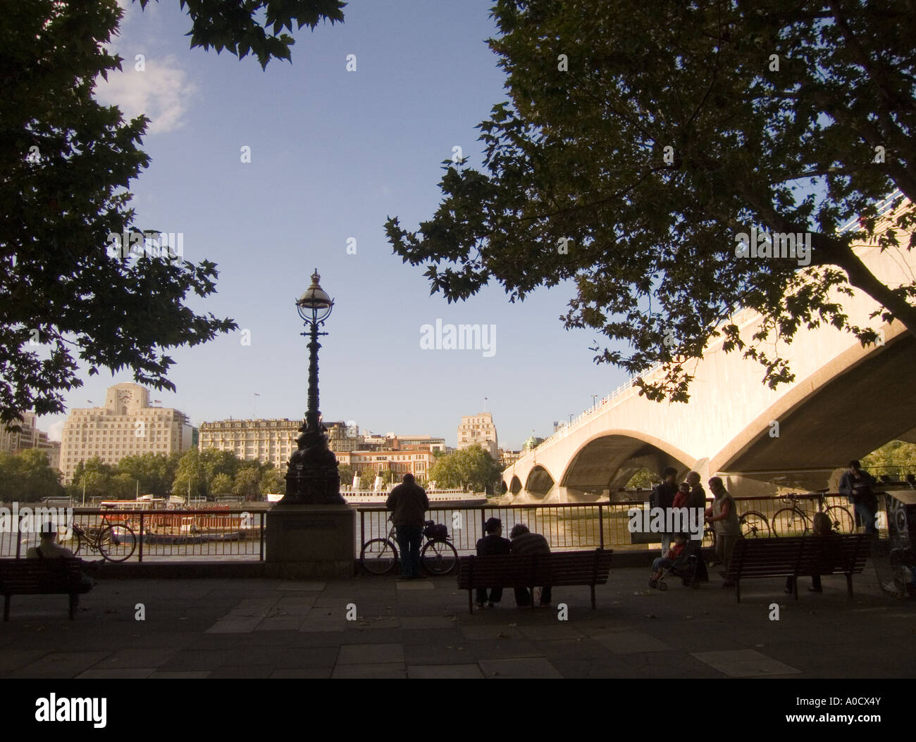 Old waterloo bridge hi-res stock photography and images - Alamy