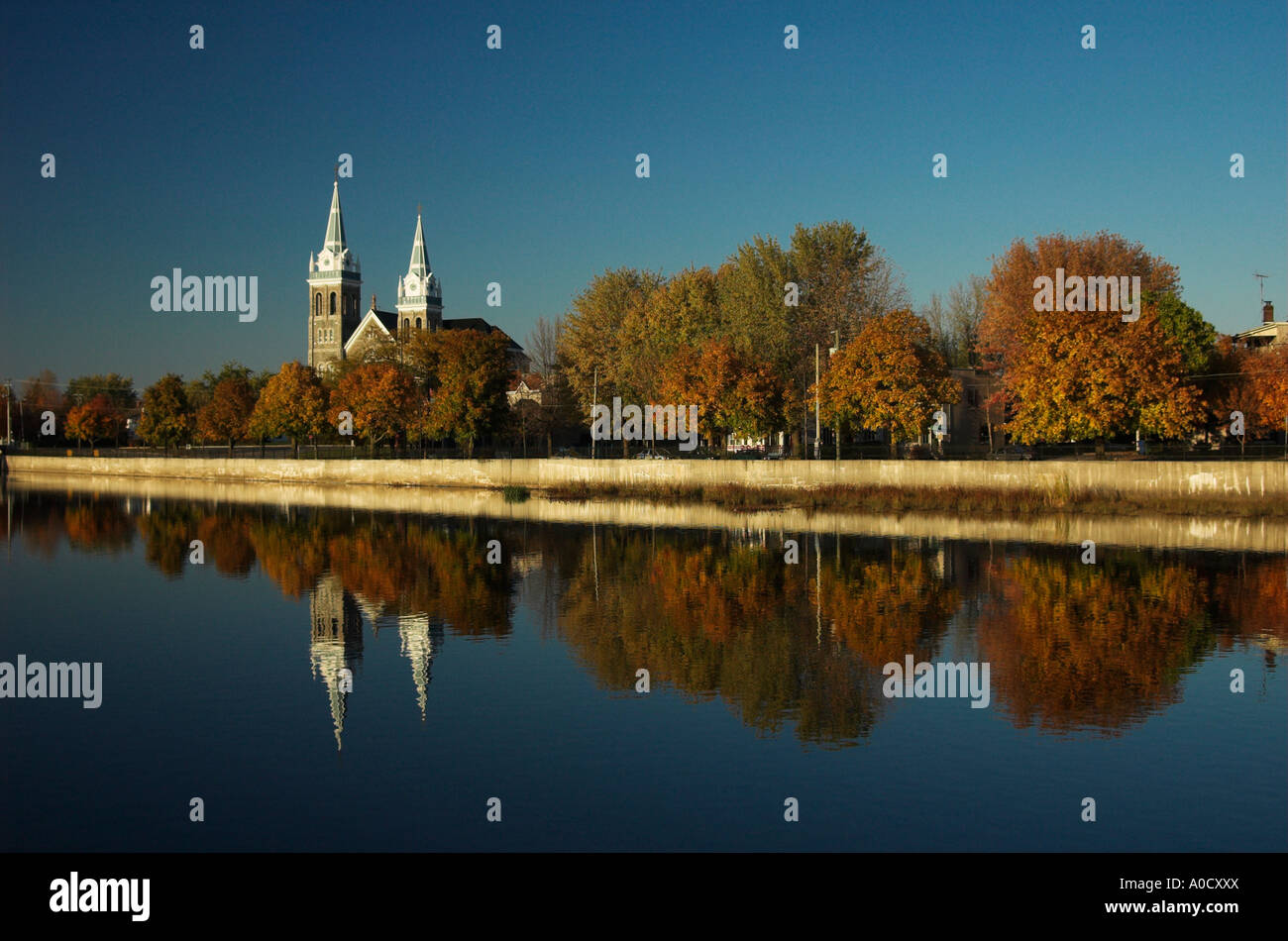 Farnham building hi-res stock photography and images - Alamy