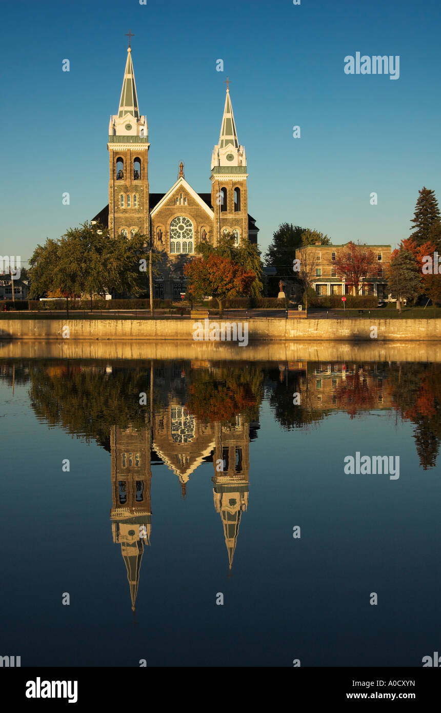 Building Farnham High Resolution Stock Photography and Images - Alamy