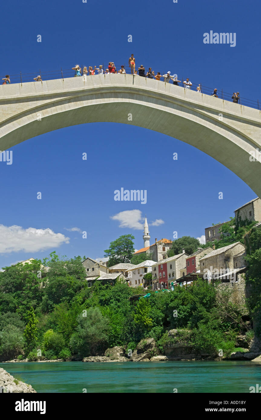 Bridge dive hi-res stock photography and images - Alamy