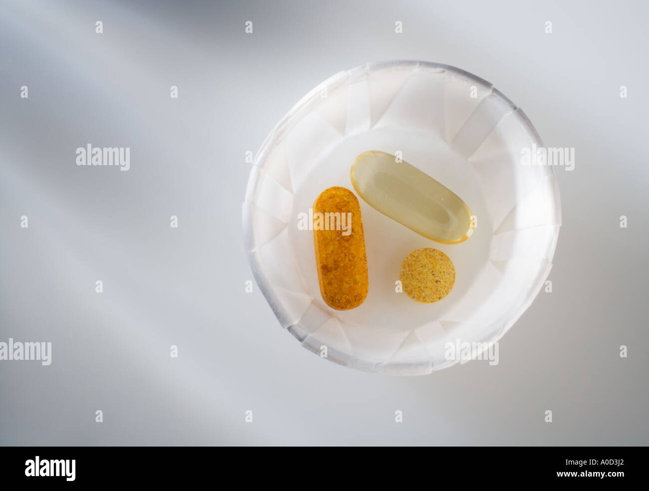 Four pills hi-res stock photography and images - Alamy