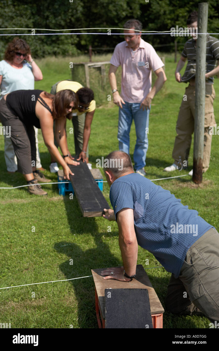 Team building exercise hi-res stock photography and images - Alamy