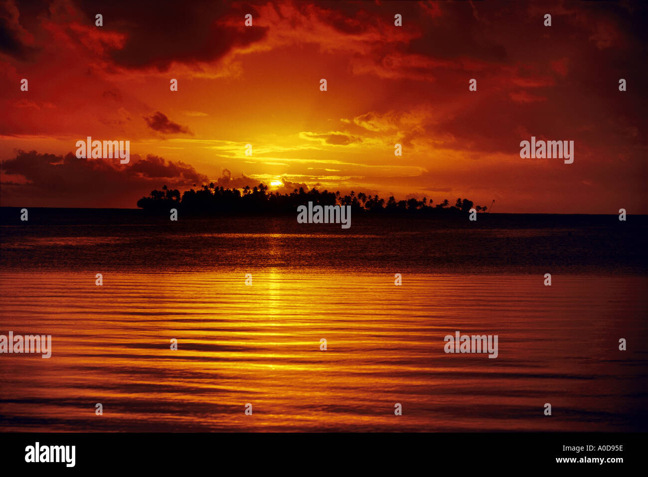 South Pacific, French Polynesia, Bora Bora, lagoon, sunset Stock Photo ...